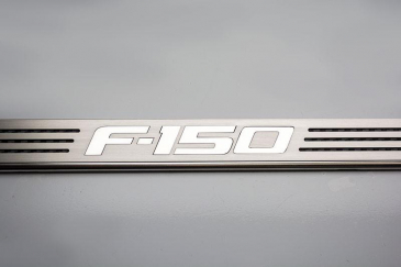 Ford F-150 Custom License Plate Frame with 'F-150' Lettering ...